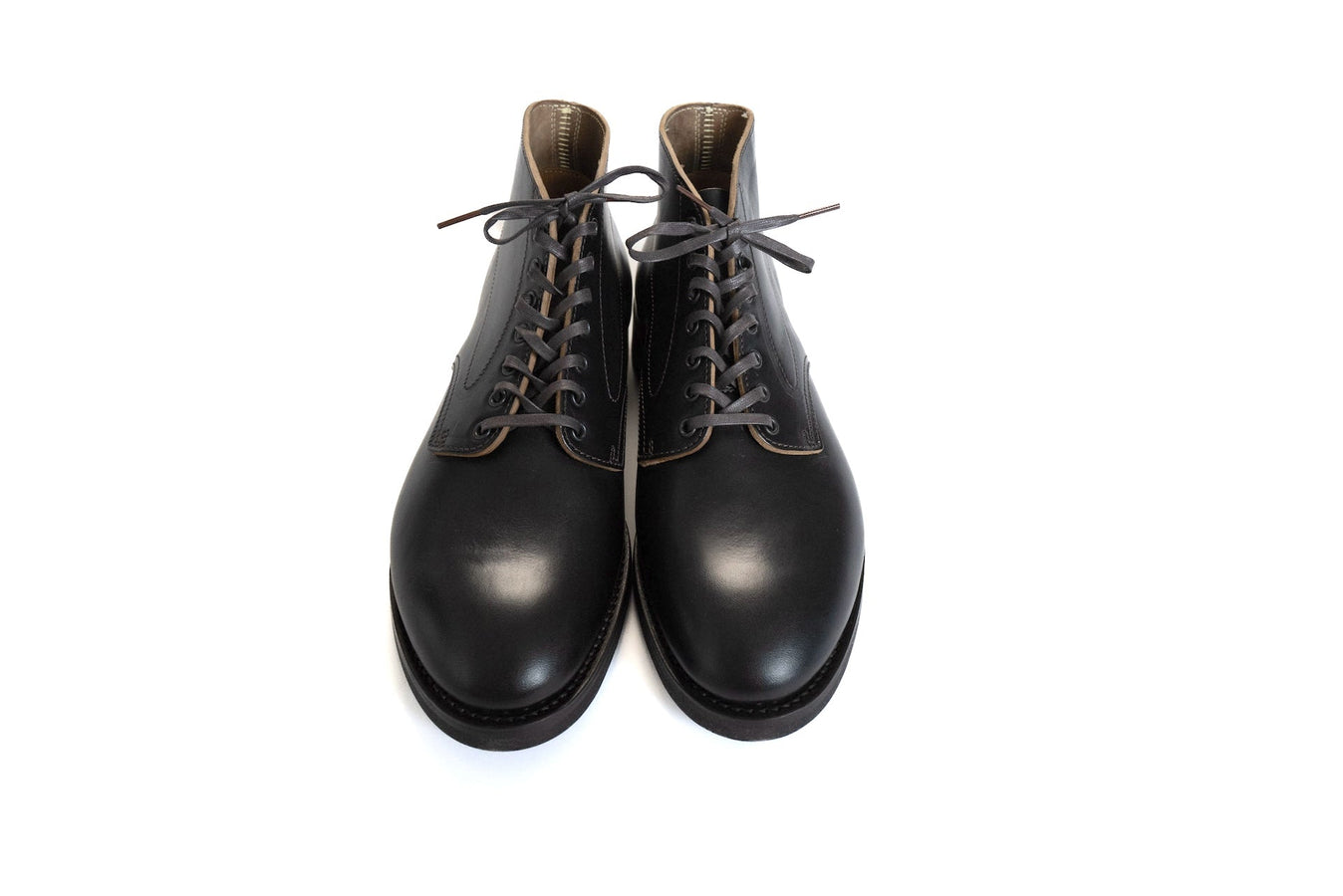 Skoob X CORLECTION Horsebutt Military Chukka Boots (Black Tea-Core)
