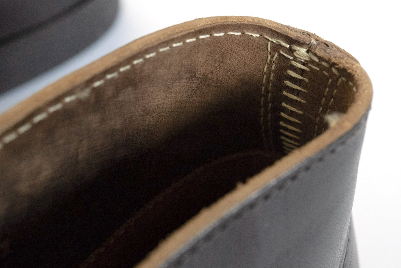 Skoob X CORLECTION Horsebutt Military Chukka Boots (Black Tea-Core)