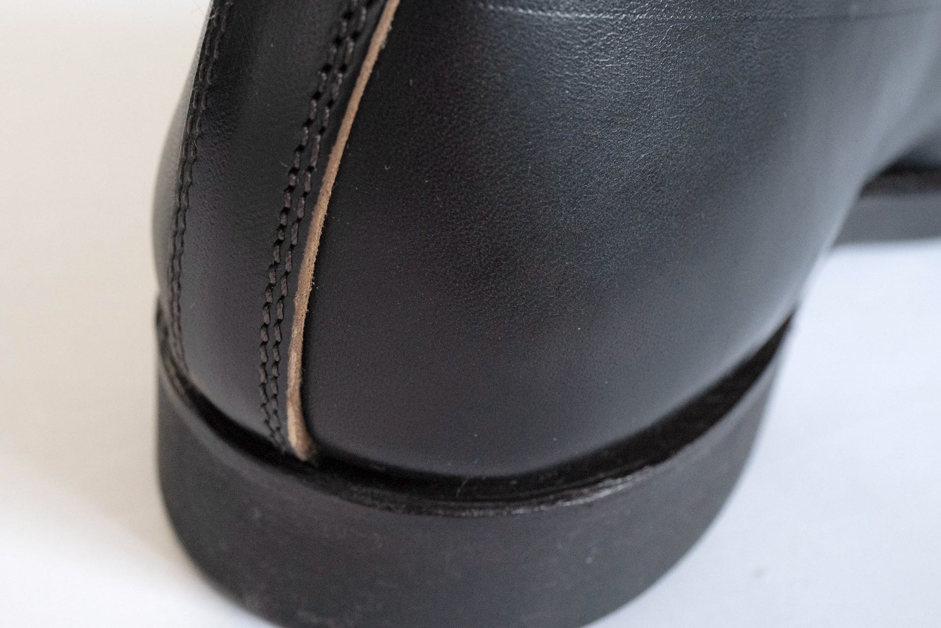 Skoob X CORLECTION Horsebutt Military Chukka Boots (Black Tea-Core)