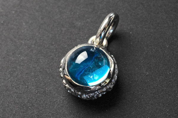 Legend 20th Anniversary Ultimate "Flora" Pendant With Ultra-Large Blue ...